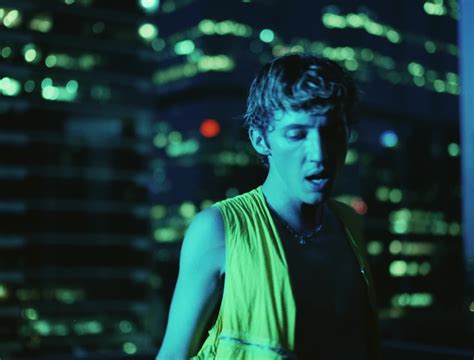 Auscaps Troye Sivan Shirtless In Got Me Started Music Video