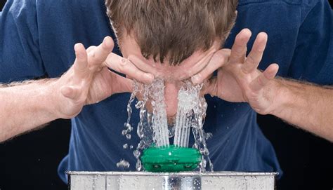 Eye Wash Usage At Carole Alden Blog