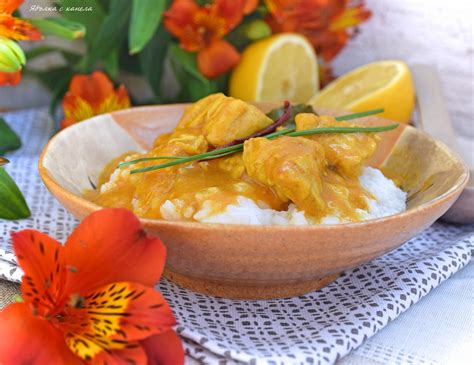 Пиле с къри сос