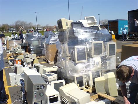 Simple Ideas On How To Reduce E Waste Great Lakes Electronics