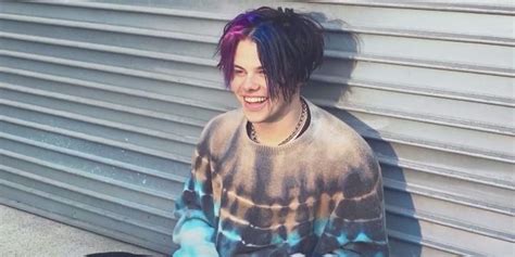 ინტერვიუ უნიჭიერეს მხატვარ გოგონა პარკაიასთან Feedc