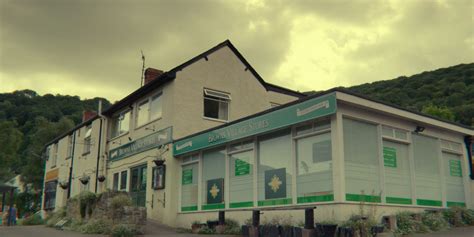 Browns Village Stores Gallery Sex Education Wiki Fandom