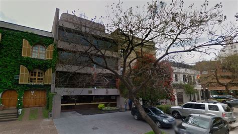 Identificaron A Tres Agentes De La Afi Que Seguían Por La Calle A Una