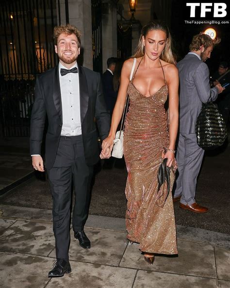 Zara Mcdermott Shows Off Her Boobs At The Pride Of Britain Awards 11