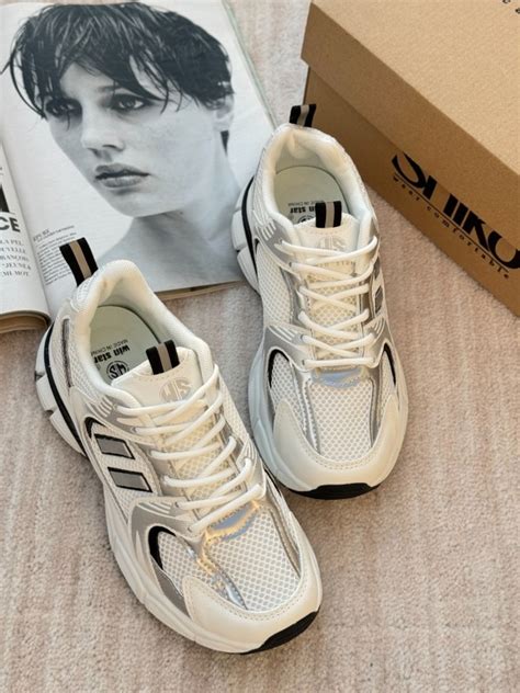 کتونی سفید دخترانه، قیمت و خرید کفش کتانی سفید زنانه شیکو