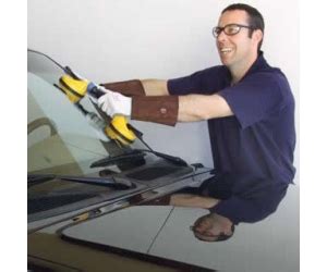 Как удалить царапины на лобовом стекле