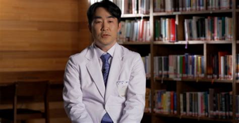 명의 배지훈 교수가 전하는 무릎 관절염의 모든 것 비즈엔터