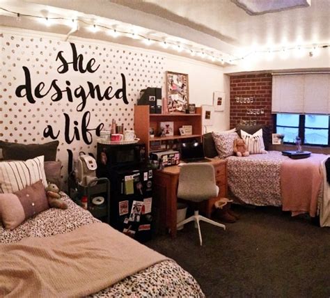Three Things To Avoid While Decorating Your Dorm Room Bored Art
