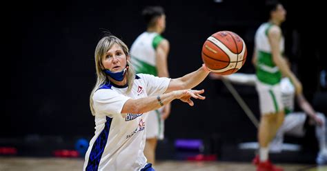 Laura Cors La Primera Integrante De Un Cuerpo Técnico De La Liga Nacional “¿por Qué No Romper