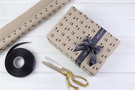 Купити Папір пакувальний Вуса трубка 255 1531 Святоопт