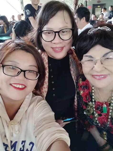 杨丰榕风采 中华名人在线 新闻服务