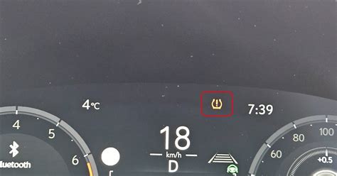 Lexus Lm500hのtpmsエラーはかなり遅れてヤッて来る！社外のアルミホイールに替えても しばらくは何ともないのが23日経つとポーン