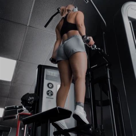 5 Effective Exercises For Subscapularis Muscle Strengthening — Edge Of