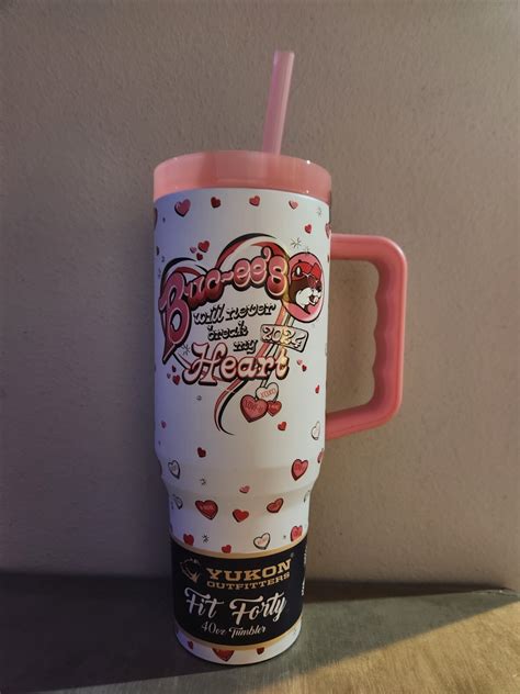 Buc Ees Bucees 2024 Valentines Day Yukon 40 Oz Cup With Lid And Straw In Hand For Sale