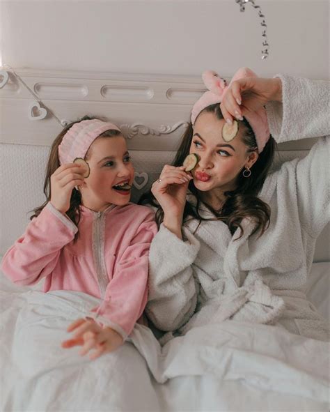 Мама и дочка Mommy daughter photoshoot Mother daughter photoshoot Mom daughter outfits