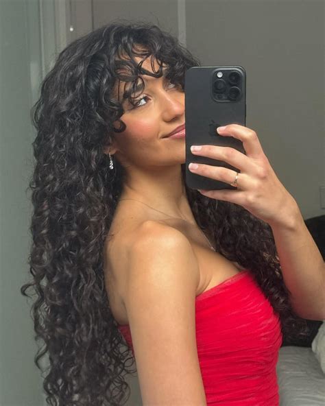 Let Your Curls Roam Free 40 Styles And Cuts For Your Super Curly Crown Let Your Curls Roam Free 40 Styles And Cuts For Your Super Curly Crown