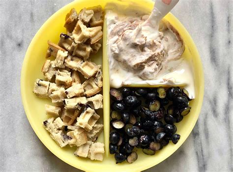 Toddler Feeding: A Solution for Mealtime Battles | The Everymom