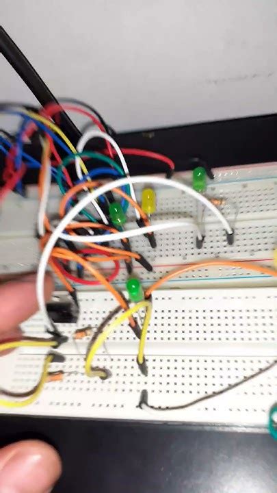 breadboard diagnose turn-on npn - YouTube