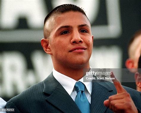 Champ Fernando Vargas Photos And Premium High Res Pictures Getty Images