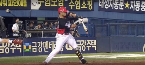 류선규의 다른 생각 경기 필수템이 된 비디오 판독과 체크 스윙