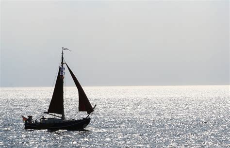 Safety Precautions For Sandblasting Finishing Systems