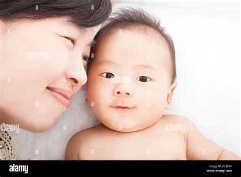 Mutter tochter und sohn Fotos und Bildmaterial in hoher Auflösung Alamy