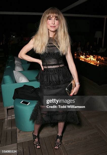 Sarah Carter Photos Photos And Premium High Res Pictures Getty Images