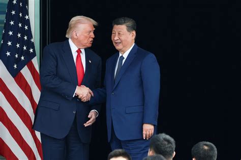 Ngôn Ngữ Cơ Thể Hé Lộ Toan Tính Của Tổng Thống Trump Znews Vn