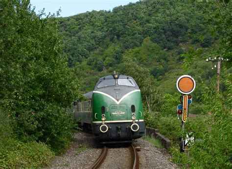 B.E.G. V200 053 mit dem "Ahrbömmel" bei Rech. 21.8.2011. - Bahnbilder.de