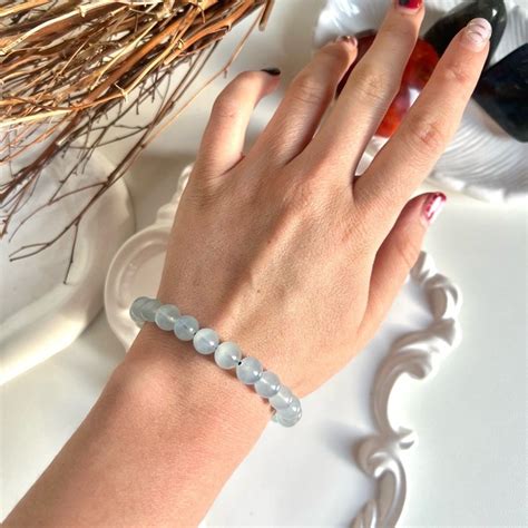 Цэнхэр усан биндэрьяа бөөрөнхий чулуун бугуйвч