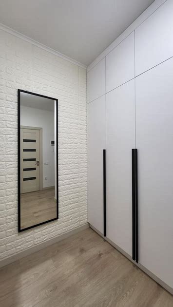 Дзеркало настінне в повний зріст у тонкій рамі в передпокій 1700х600 мм Чорний купити онлайн