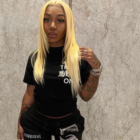 Hot Sexy Jazmine Ameerah Bikini Pics