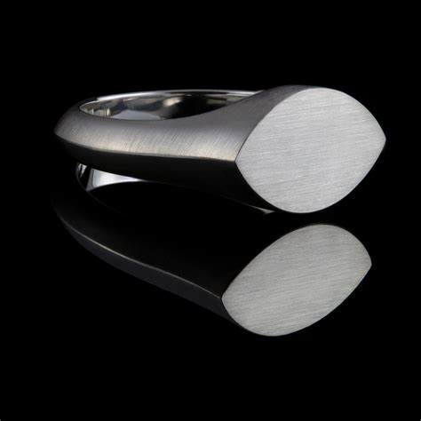 Navette Signet Ring Isabelle Capitain Handmade Jewellery