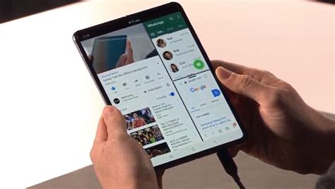 Samsung S Galaxy Fold Doesn T Come With A Headphone Jack