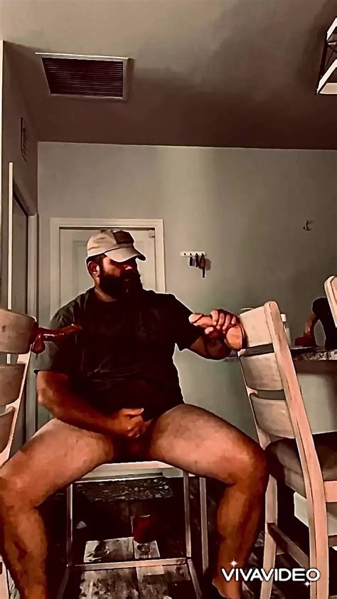 Brokk77 Exploring While Wife Is On Business Trip American Gay Bear Porn XHamster