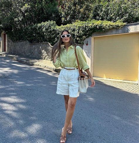 Строгий піджак светр та інші чоловічі речі які дівчата можуть позичити для стильних образів