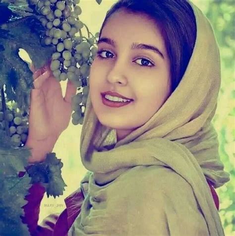 دختر نفری باز در سرک های کابل By ‎دوست یابی حقیقی‎ Facebook