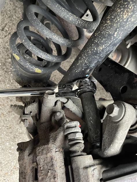 Any advice in unsticking this tool? : r/MechanicAdvice