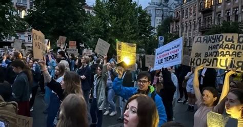 Дмитрук митинг в Киеве за независимость НАБУ собрал пять тысяч человек Новости Mail