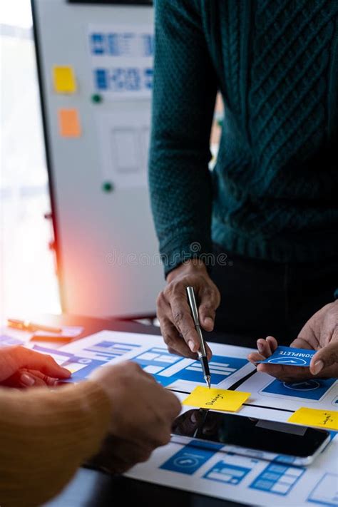 Brainstorm Mobile App Interface Layout Design Ideas On Graphic Designer Table Ux Graphic