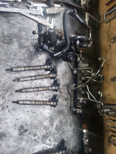 Помпа и дюзи за ауди а3 а4 а5 а6 гр. Троян • OLX.bg
