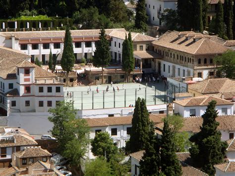 무료 이미지 경치 집 밖의 건축물 맨션 도시 지붕 시티 마을 유럽 큰 광장 재산 스페인 건물 의지 문화 역사적인 분양 아파트 이웃 주거