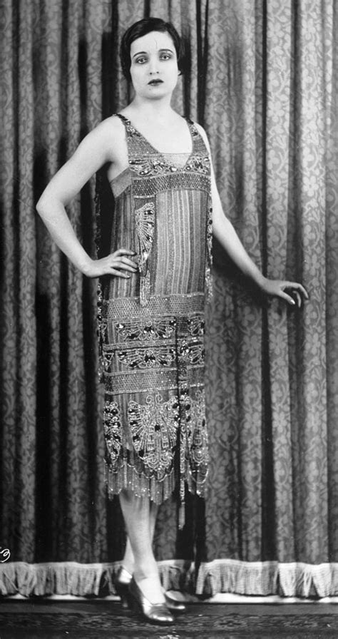 10 Original Photos And Illustrations Of Flappers 1920s Fashion 1920s