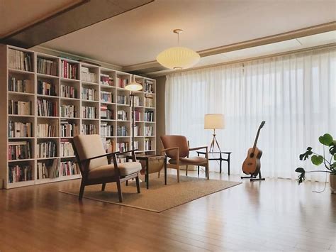 영화인 부부의 책장이 있는 거실 40평 아파트 리모델링 네이버 포스트 서재 겸 거실 집 꾸미기 인테리어