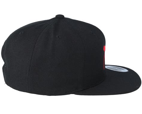 Cross Black Snapback Iconic Caps