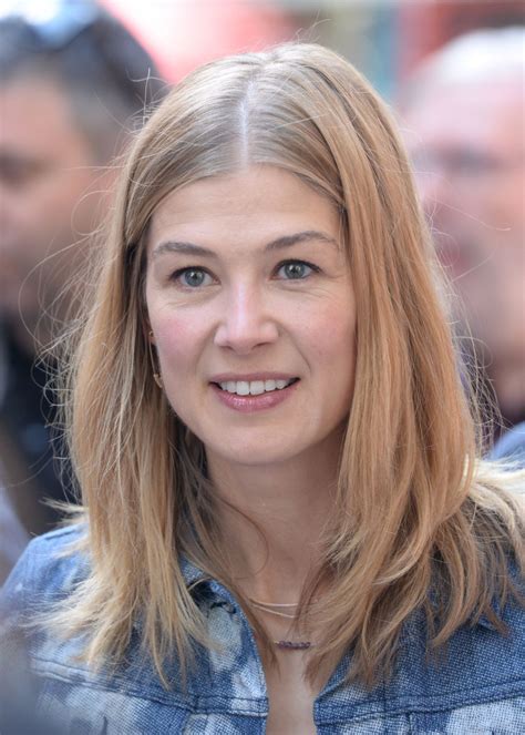 Rosamund Pike Telluride Film Festival In Colorado 09 02 2017 • Celebmafia