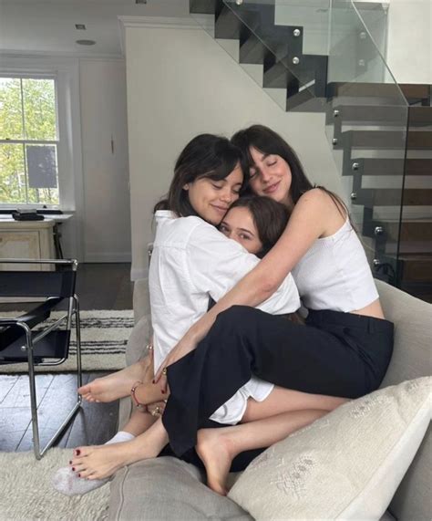 Jenna Ortega And Gideon Adlon 🤍 Pinke Sachen Freunde Fotografie