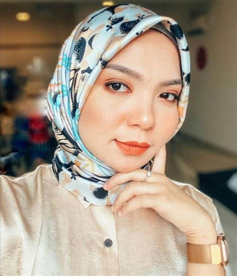 Auni Si Wanita Lasak Kosmo Digital