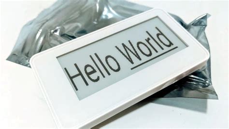 Αυτή η Instant κάμερα χρησιμοποιεί Οθόνη E Paper αντί για φιλμ pttl gr