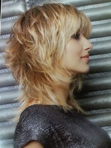 Pin By Gemma Pol On Styling Messy Short Hair Modern Shag Haircut